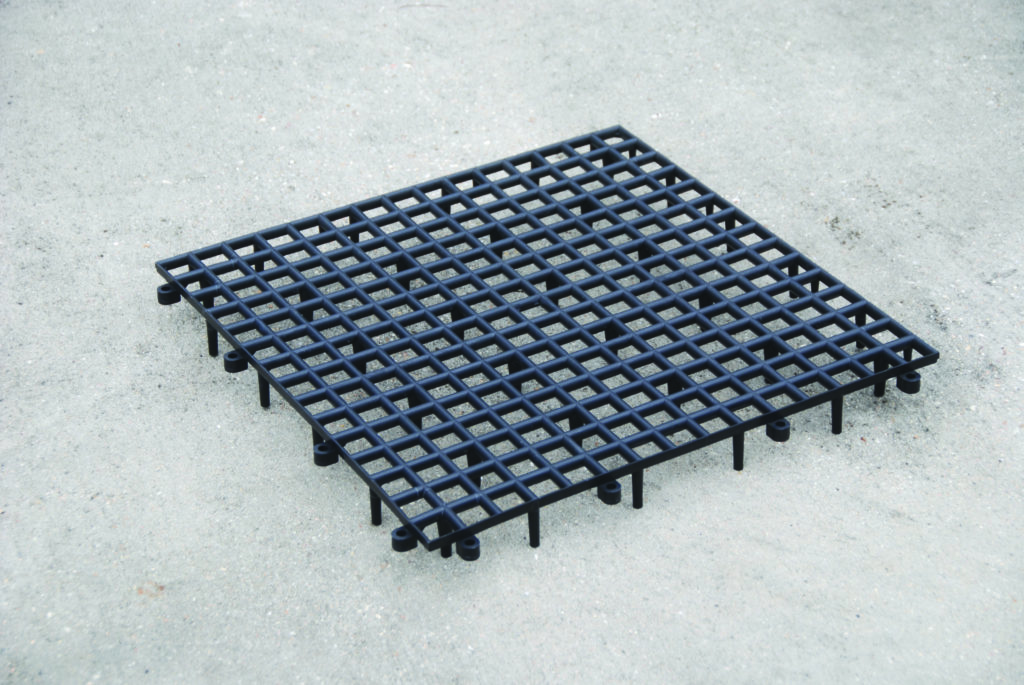 Heavy Plastic Floor Grate - Siegel Pigeons